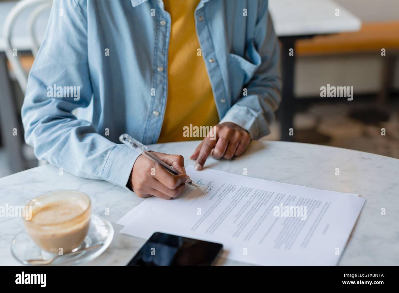 Professional contract hi-res stock photography and images - Alamy