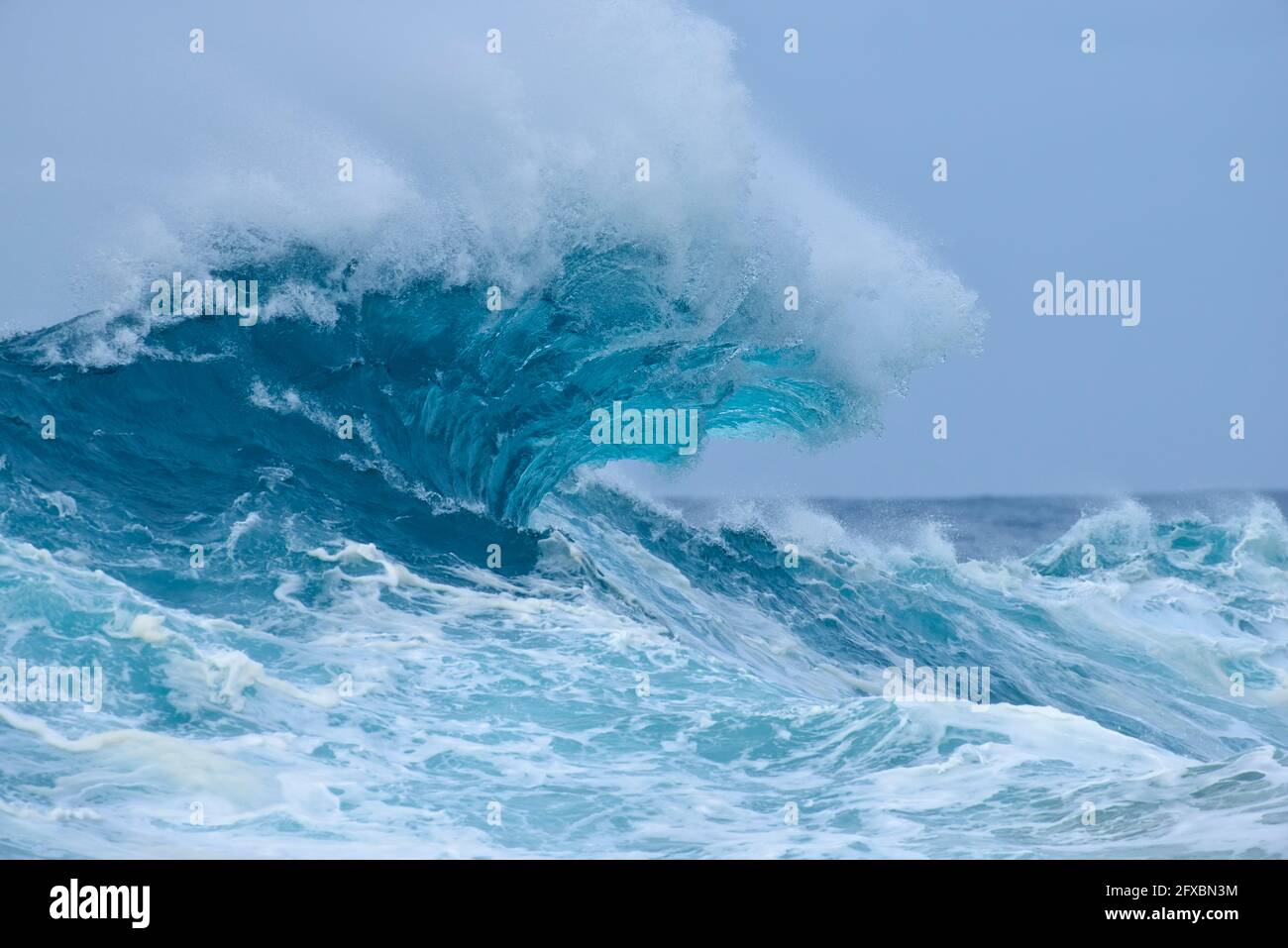 Large splashing wave of Pacific Ocean Stock Photo - Alamy