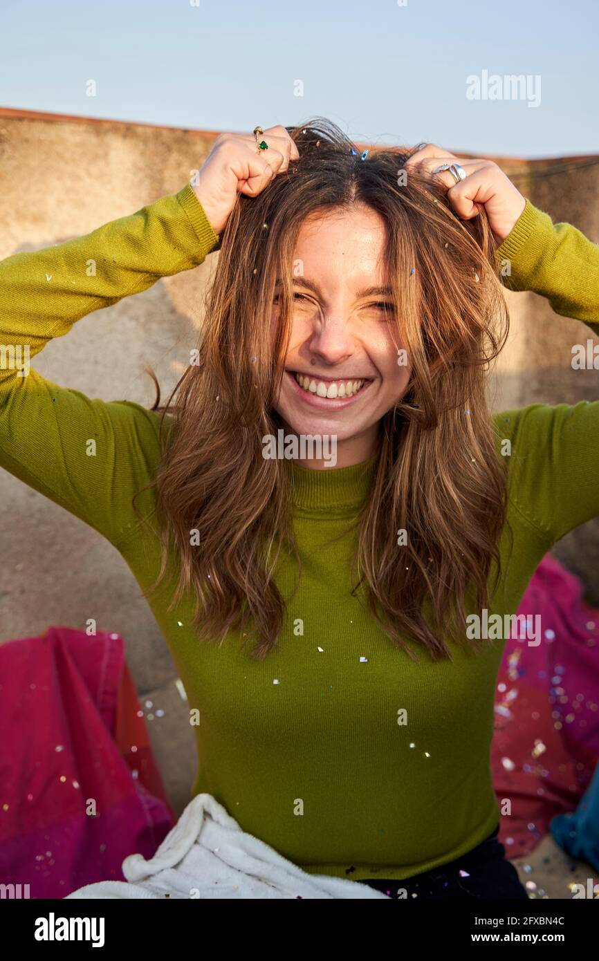 Hand smile in hand hi-res stock photography and images - Alamy