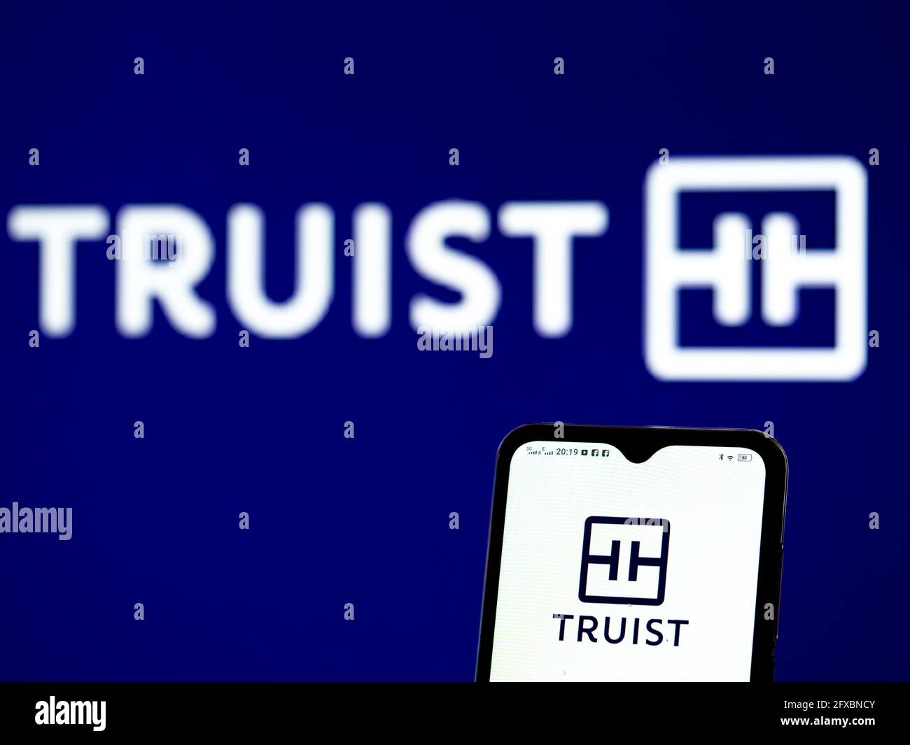 Truist logo hi-res stock photography and images - Alamy