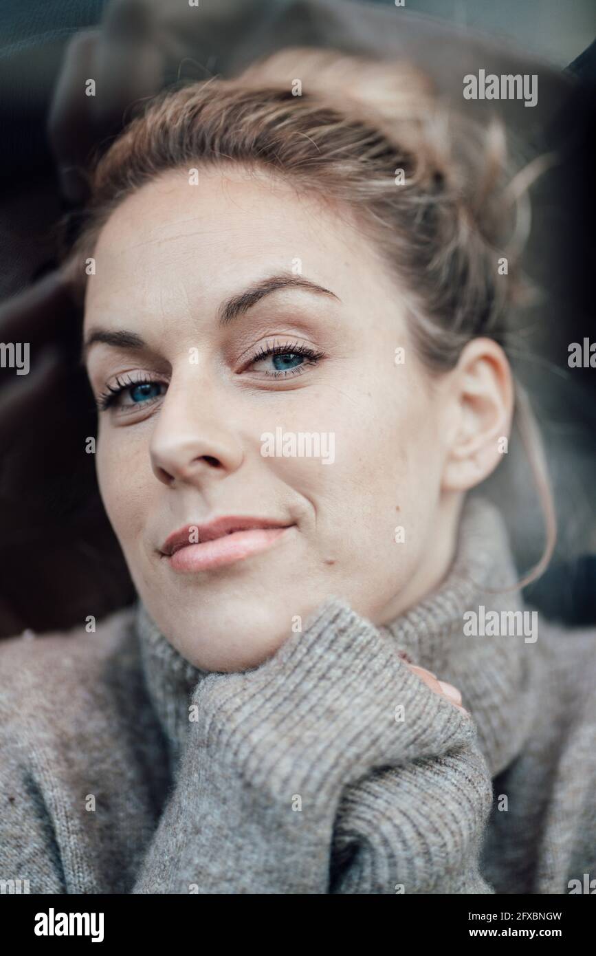 Mid adults woman hi-res stock photography and images - Alamy