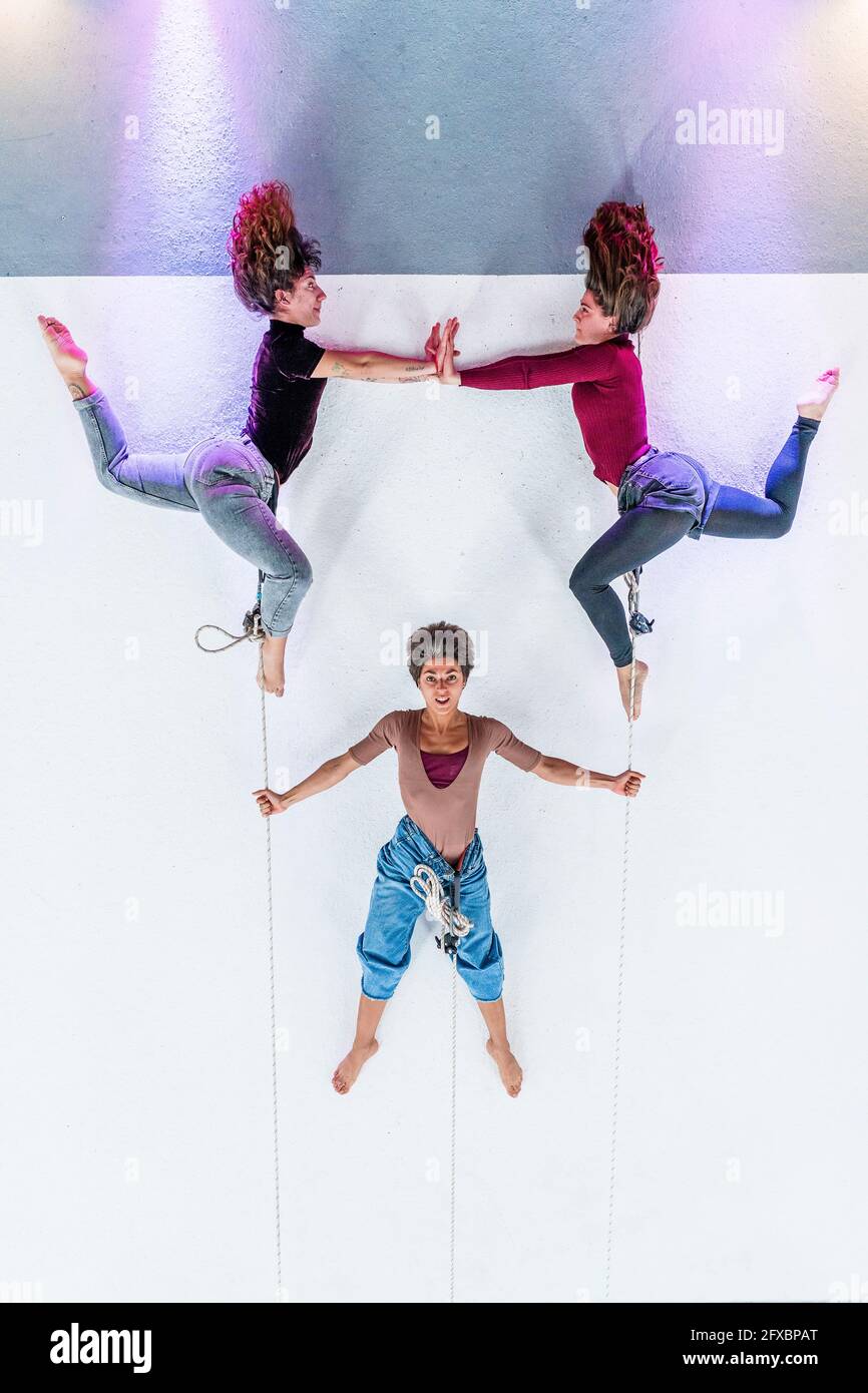 Rope acrobatics hi-res stock photography and images - Alamy