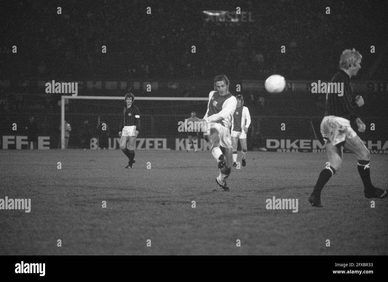 Milan defender karl heinz schnellinger turns hi-res stock photography ...