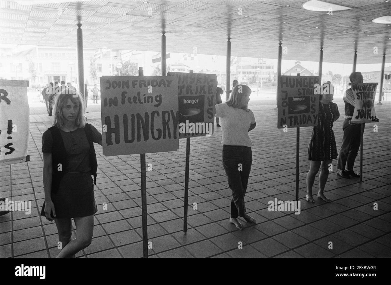 Second hunger strike Black and White Stock Photos & Images - Alamy