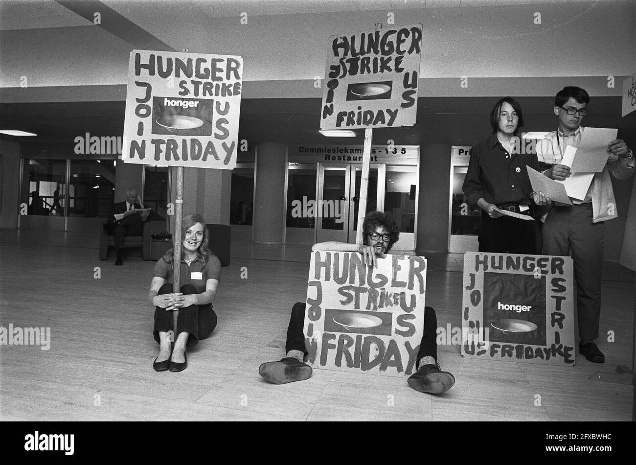 Young people of Second Food World Congress on hunger strike The Hague ...
