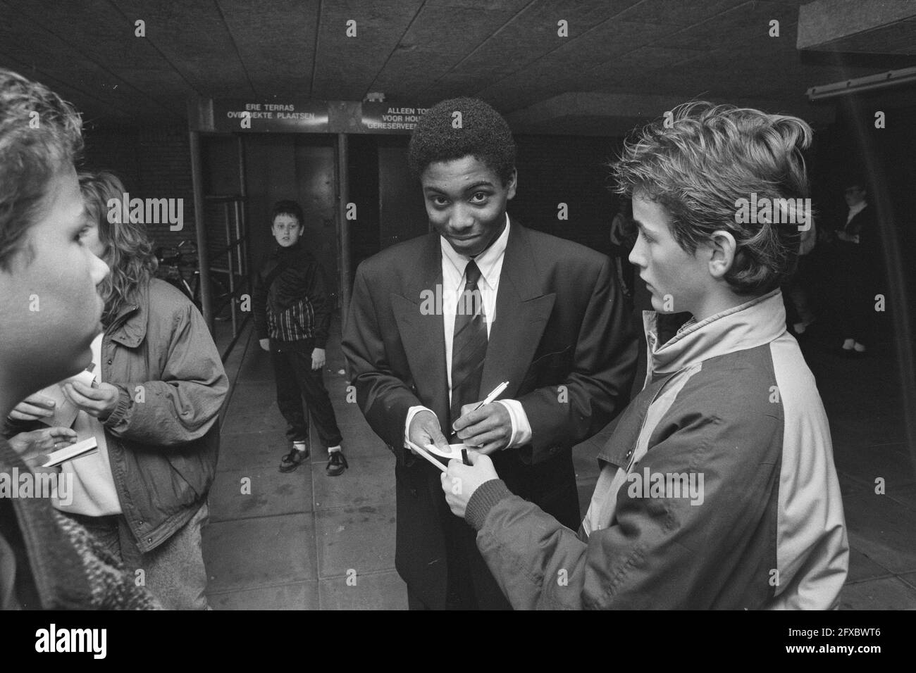 Roy hands out autographs hi-res stock photography and images - Alamy