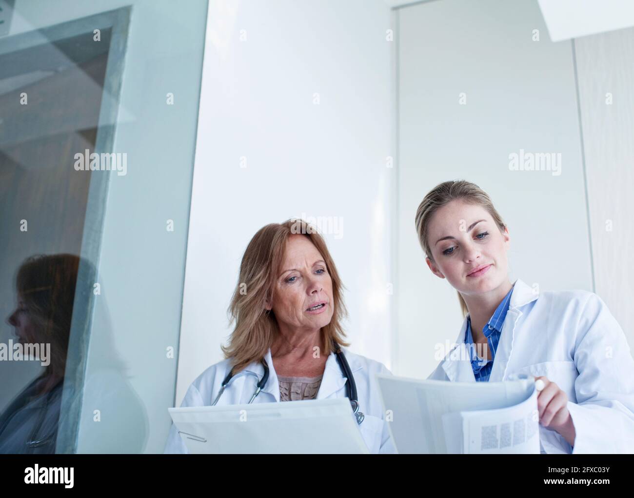 Hospital documents hi-res stock photography and images - Alamy
