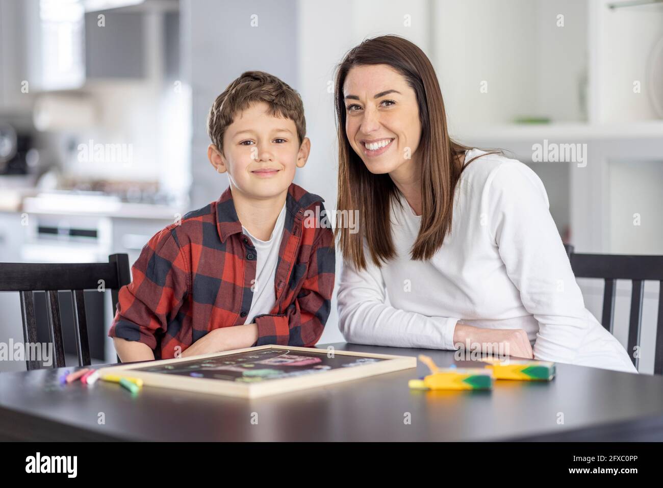 Parents student table hi-res stock photography and images - Alamy