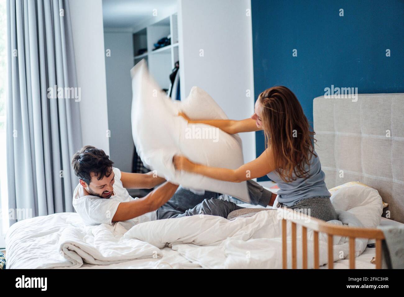Women fight bedroom hi-res stock photography and images - Alamy