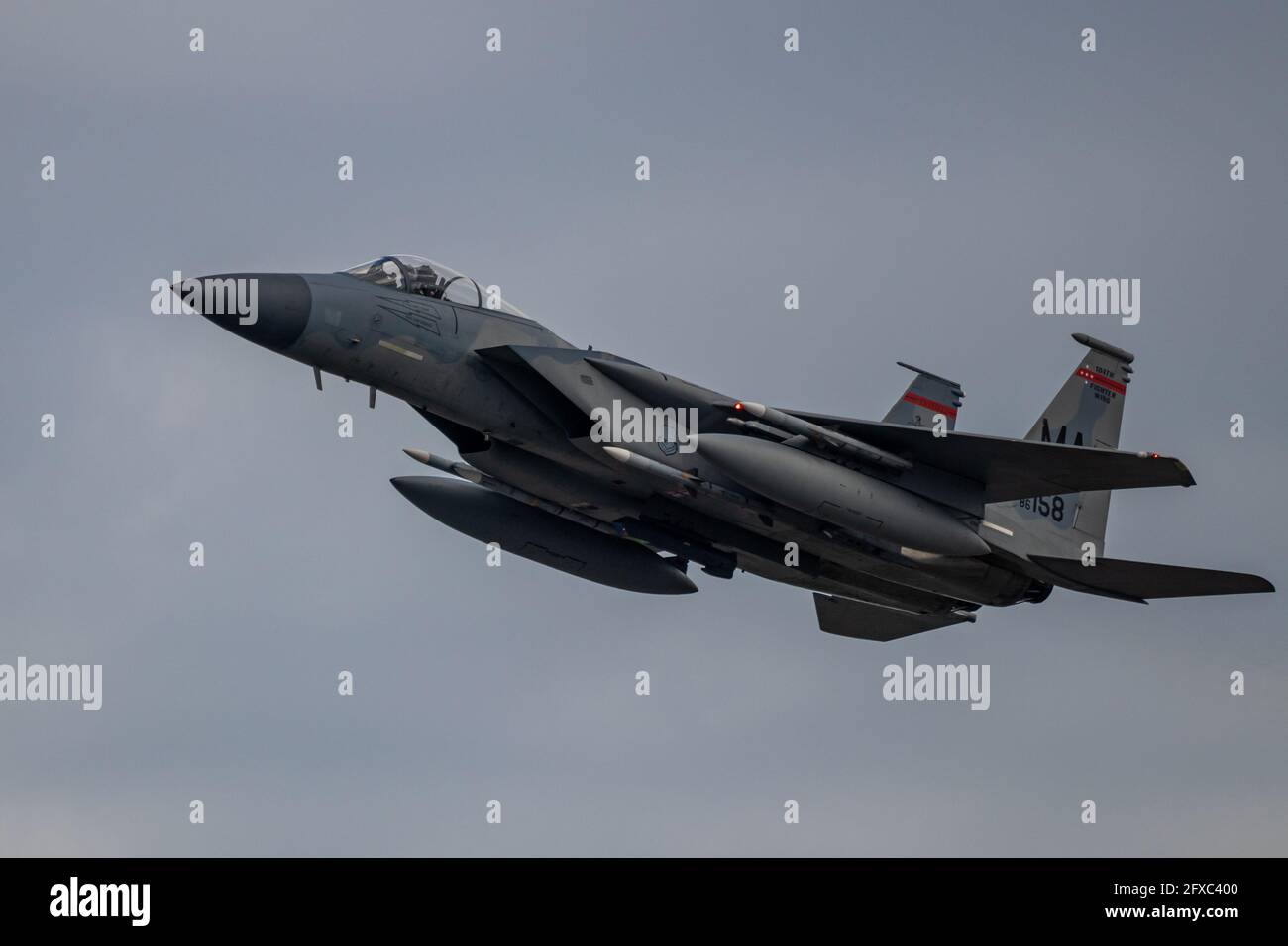 F15 city war hi-res stock photography and images - Alamy