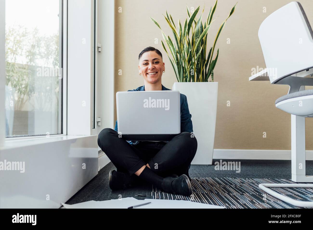 Laptop on lap black hi-res stock photography and images - Alamy