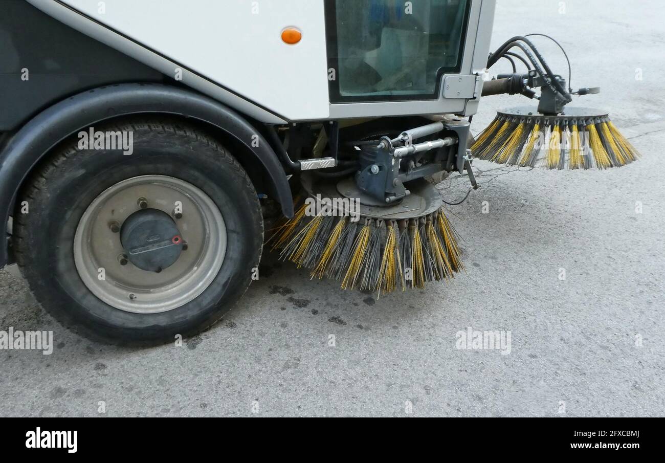 Street sweeper truck detail hi-res stock photography and images - Alamy
