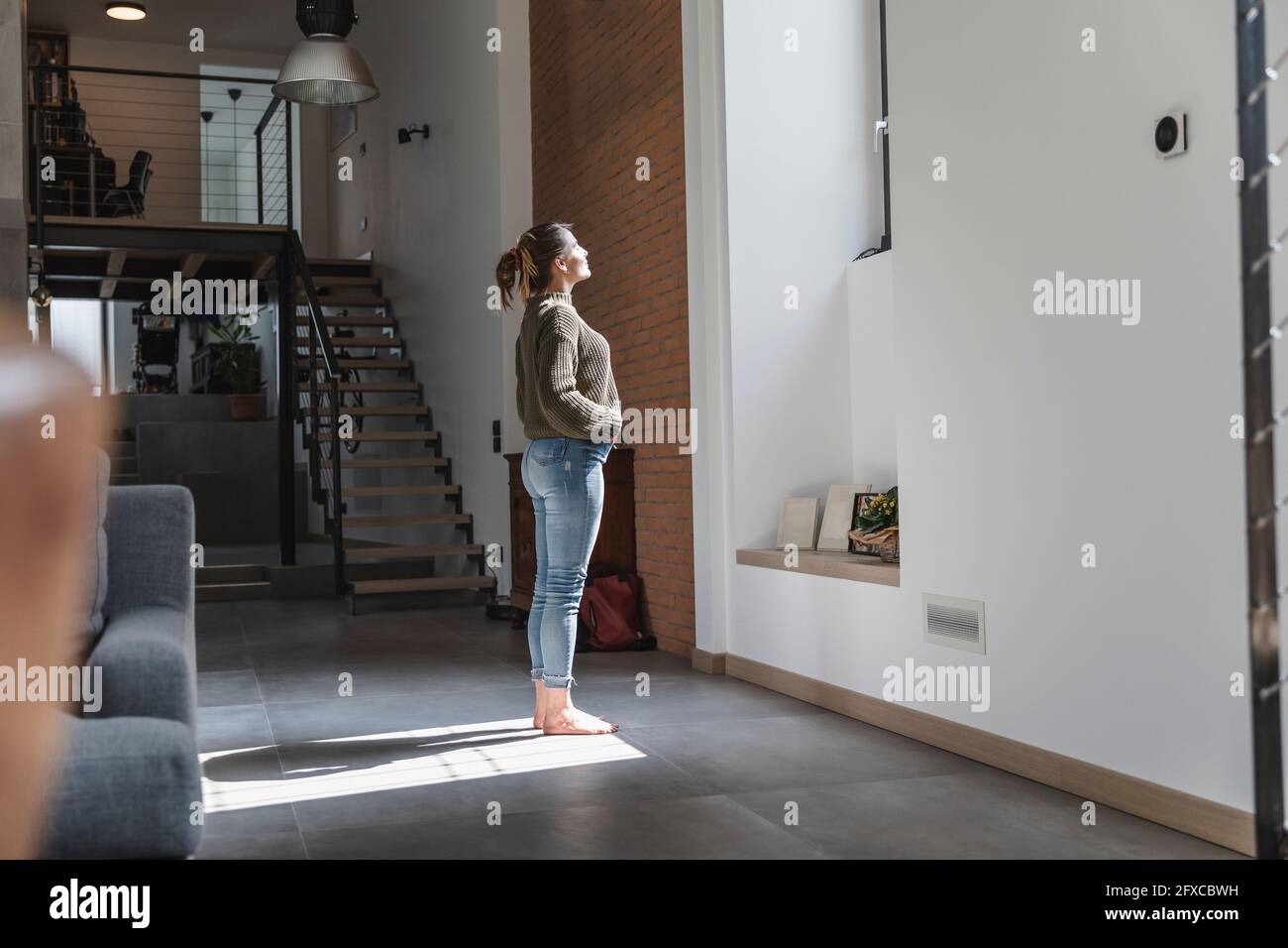 Sunlight falling in room day hi-res stock photography and images - Alamy
