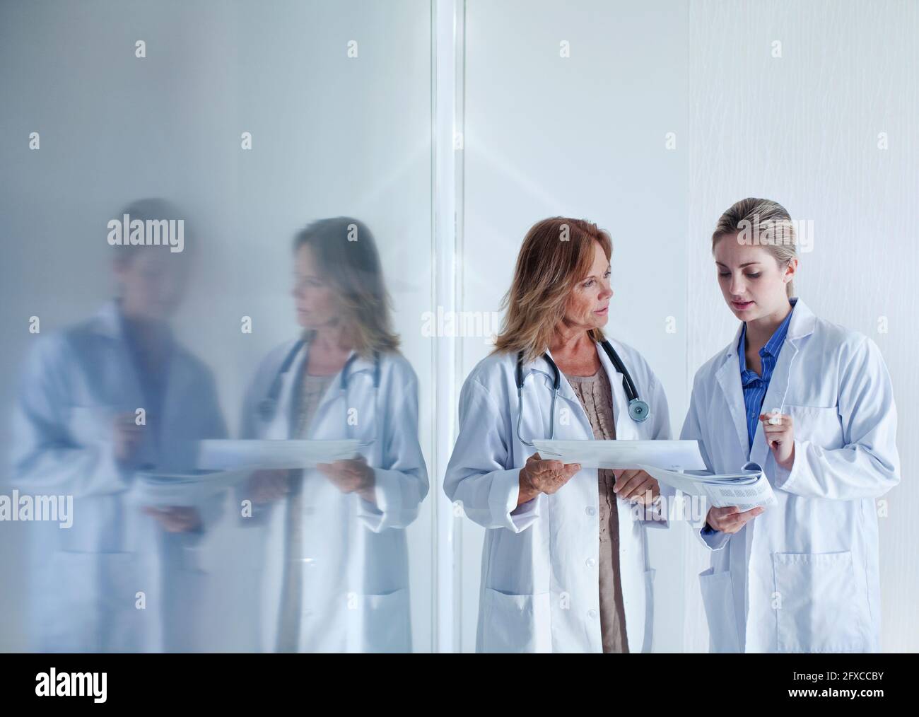 Hospital documents hi-res stock photography and images - Alamy