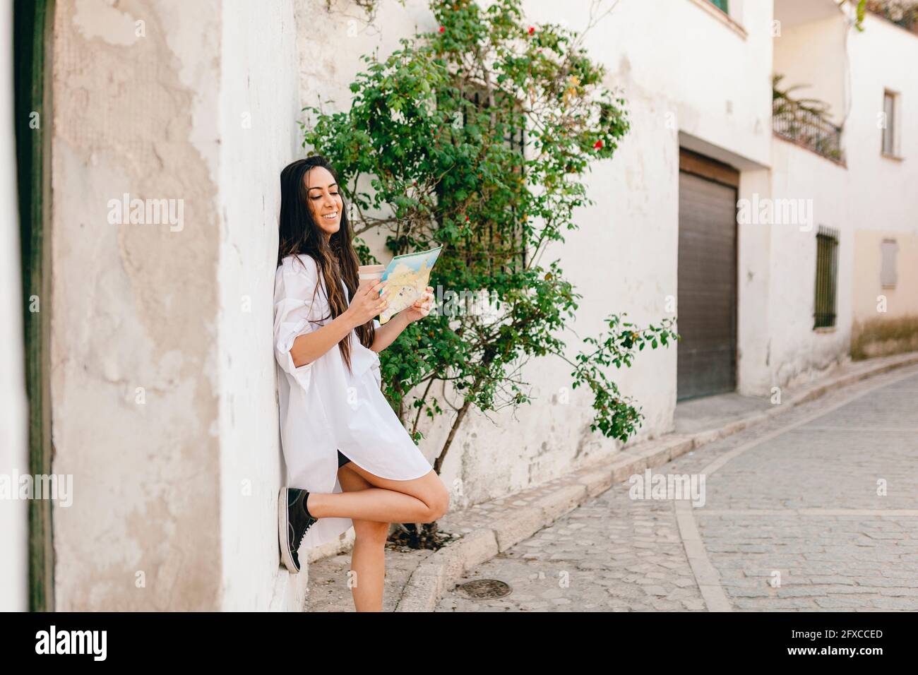 Checking map hi-res stock photography and images - Alamy