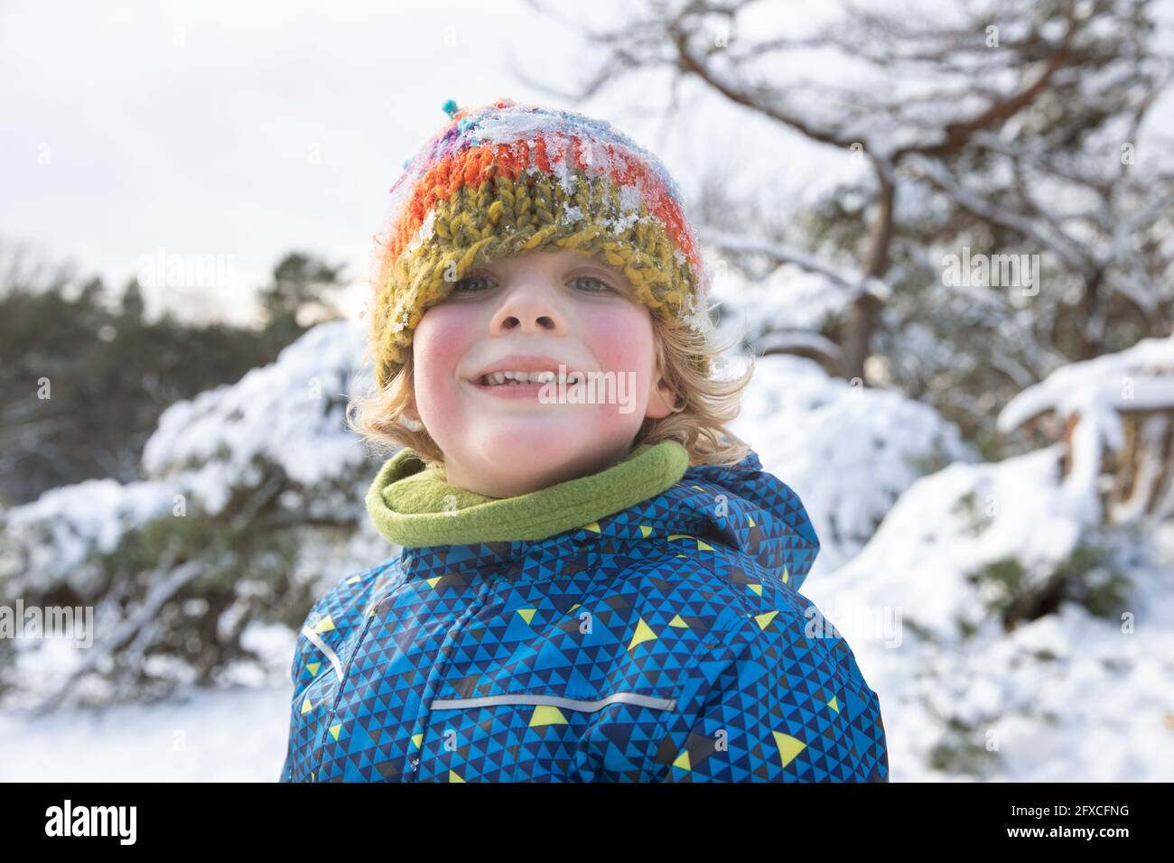 Warm clothing hi-res stock photography and images - Alamy