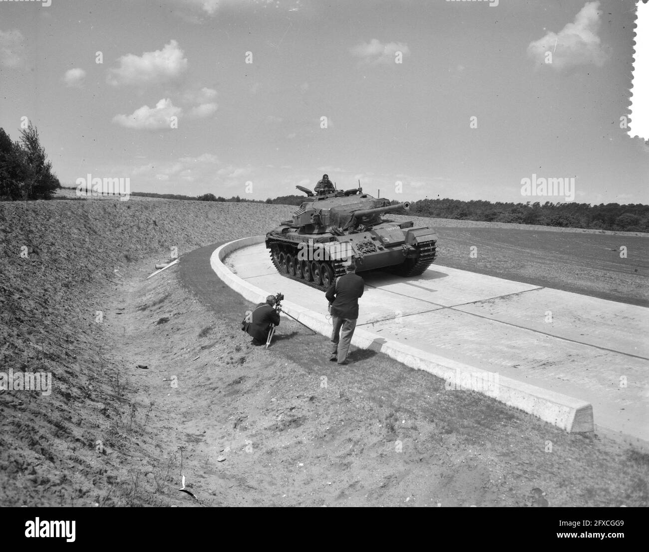 Training tank drivers in Amersfoort, May 17, 1961, training, tank ...
