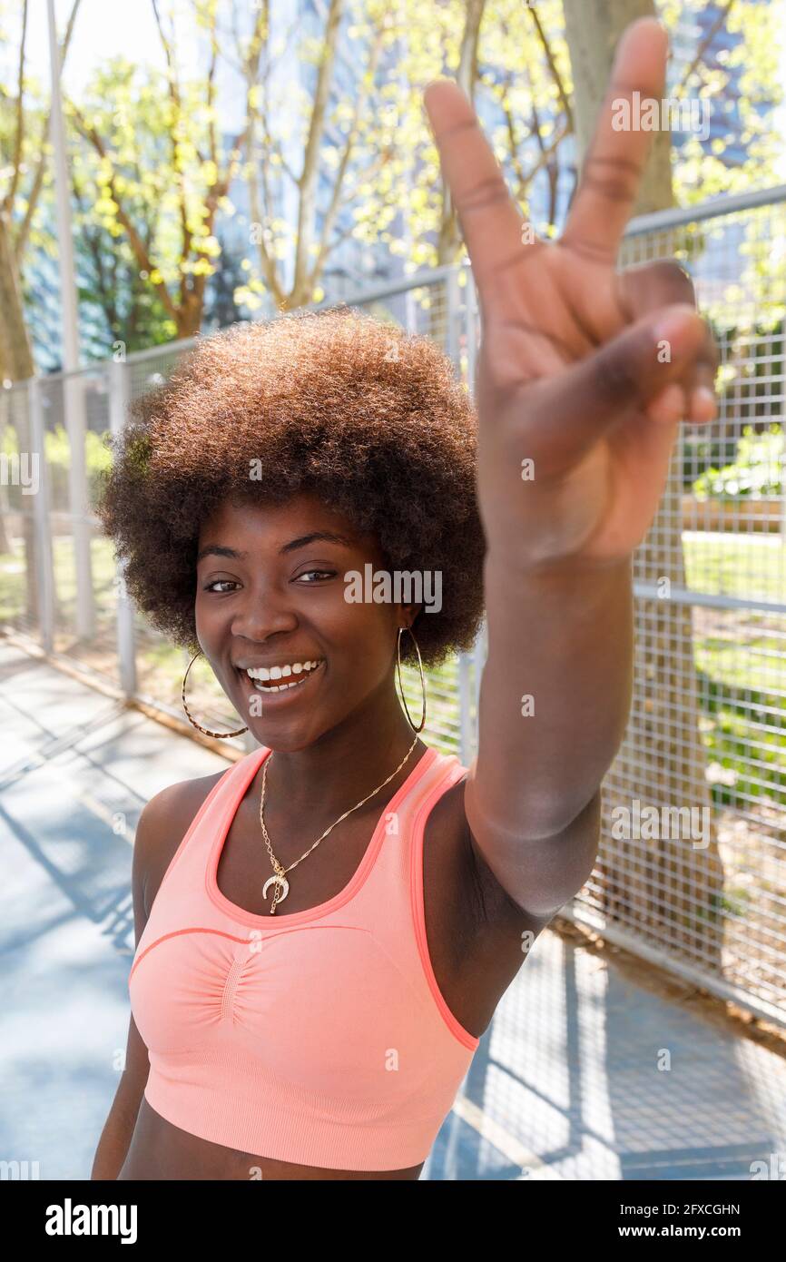 Curly sign hi-res stock photography and images - Alamy