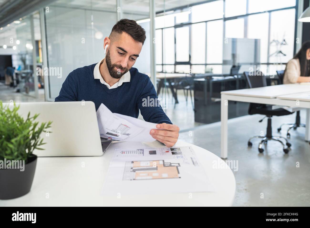 Professional reading hi-res stock photography and images - Alamy