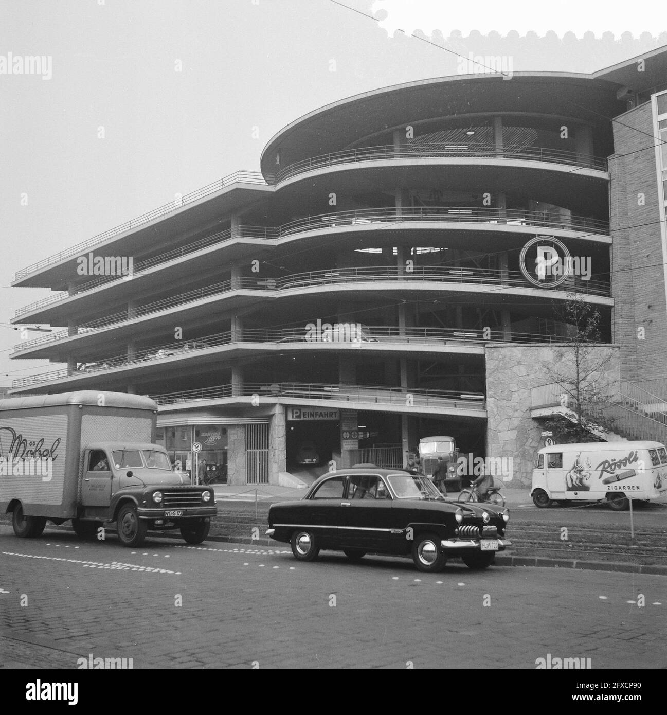 Parking lot of 5 floors in Cologne, October 22, 1959, Parking lots ...
