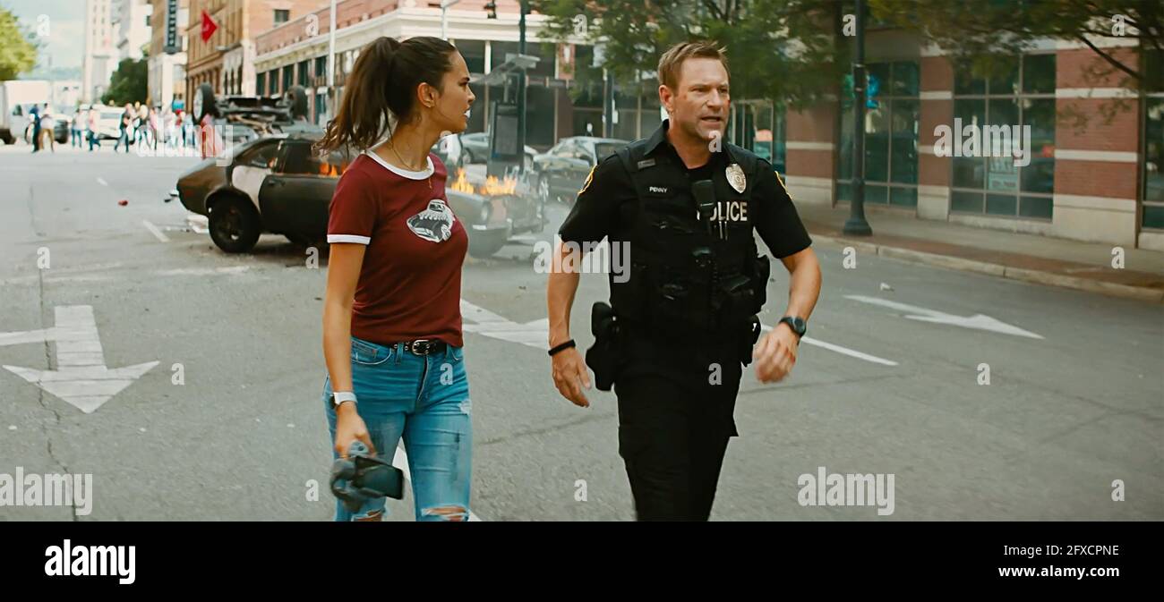 USA. Aaron Eckhart and Courtney Eaton in a scene from ©Saban Films new ...