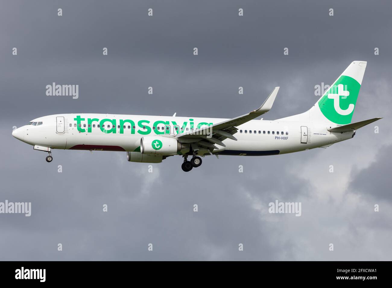 AMSTERDAM, NETHERLANDS - Sep 13, 2020: Transavia (HV / TRA) approaching ...