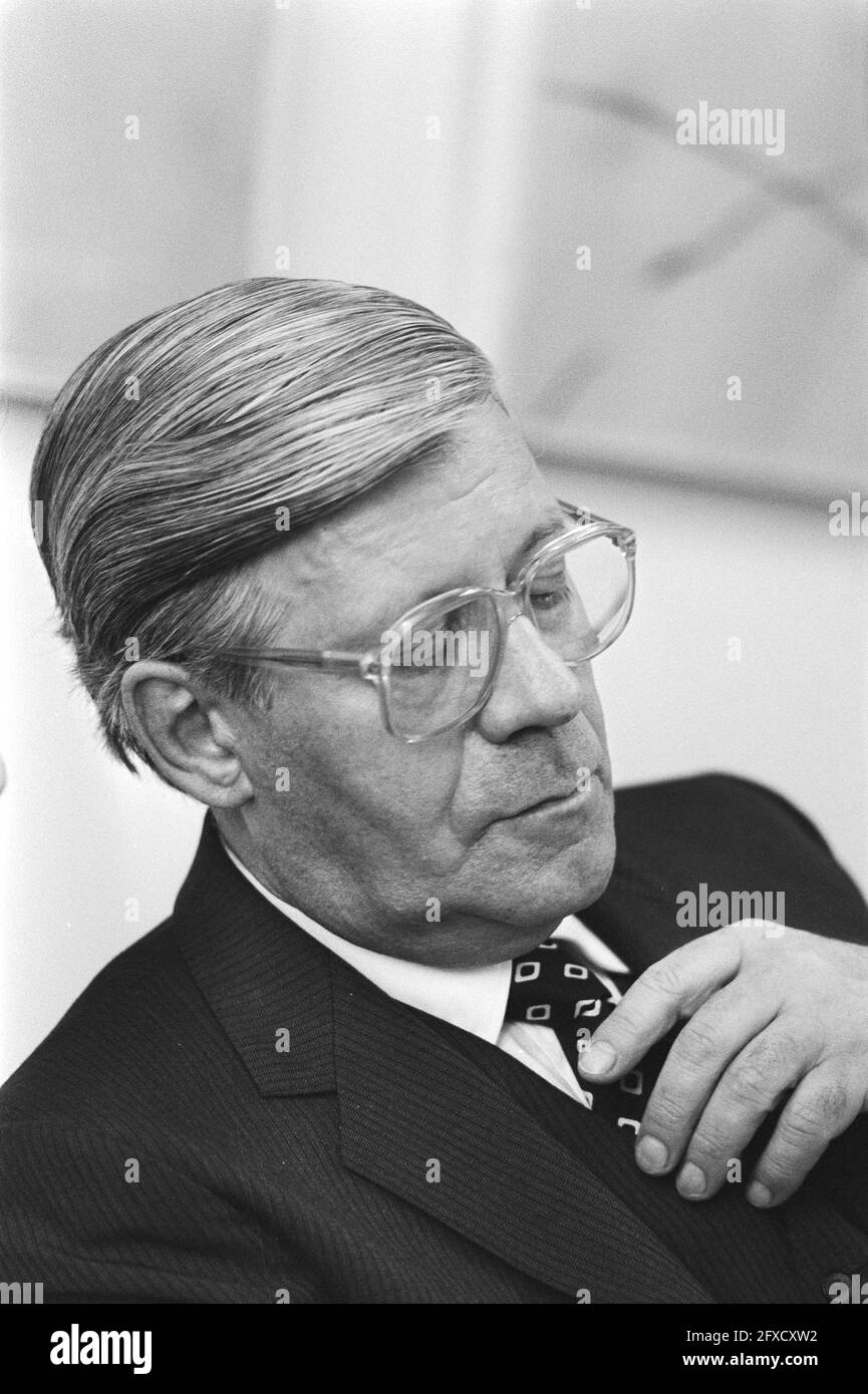 Press conference helmut schmidt hi-res stock photography and images - Alamy