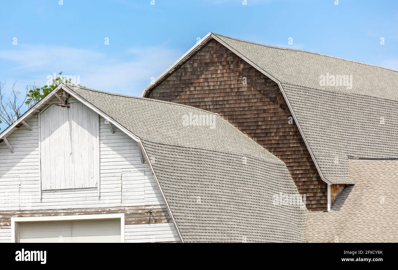 White barns hi-res stock photography and images - Alamy