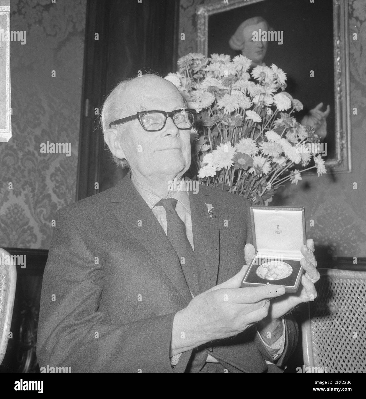 Peter alma 80 years honored hi-res stock photography and images - Alamy