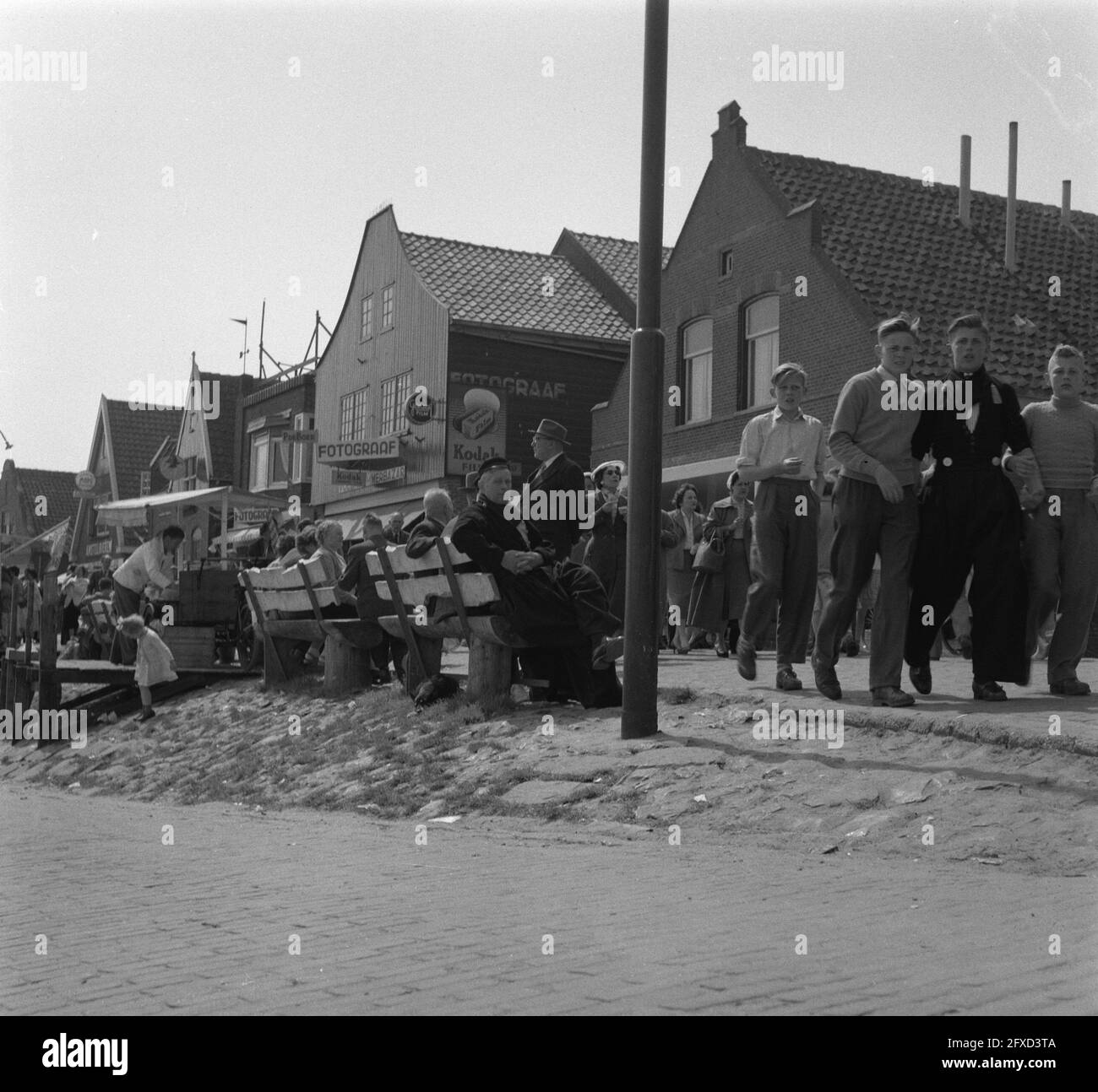 Pentecost crowd Black and White Stock Photos & Images - Alamy
