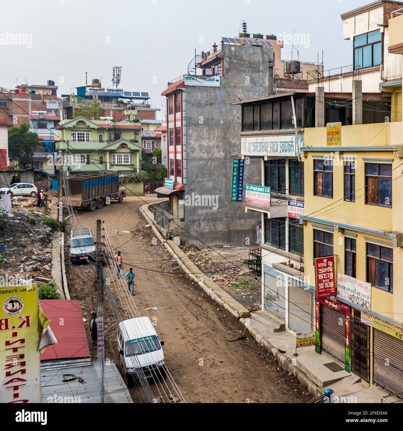 Kathmandu Nepal 21. Mai 2018 Colorful dirty and dusty street and area ...