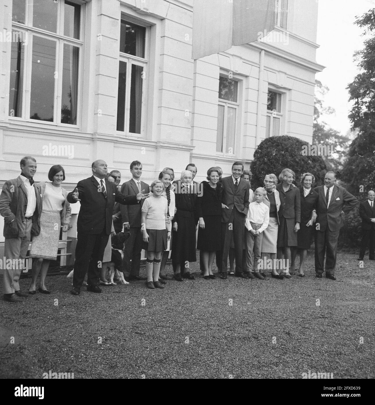 Portraits of royal families hi-res stock photography and images - Alamy