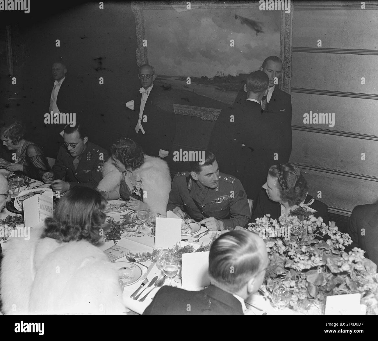 Canadian lieutenant general guy granville simonds Black and White Stock ...