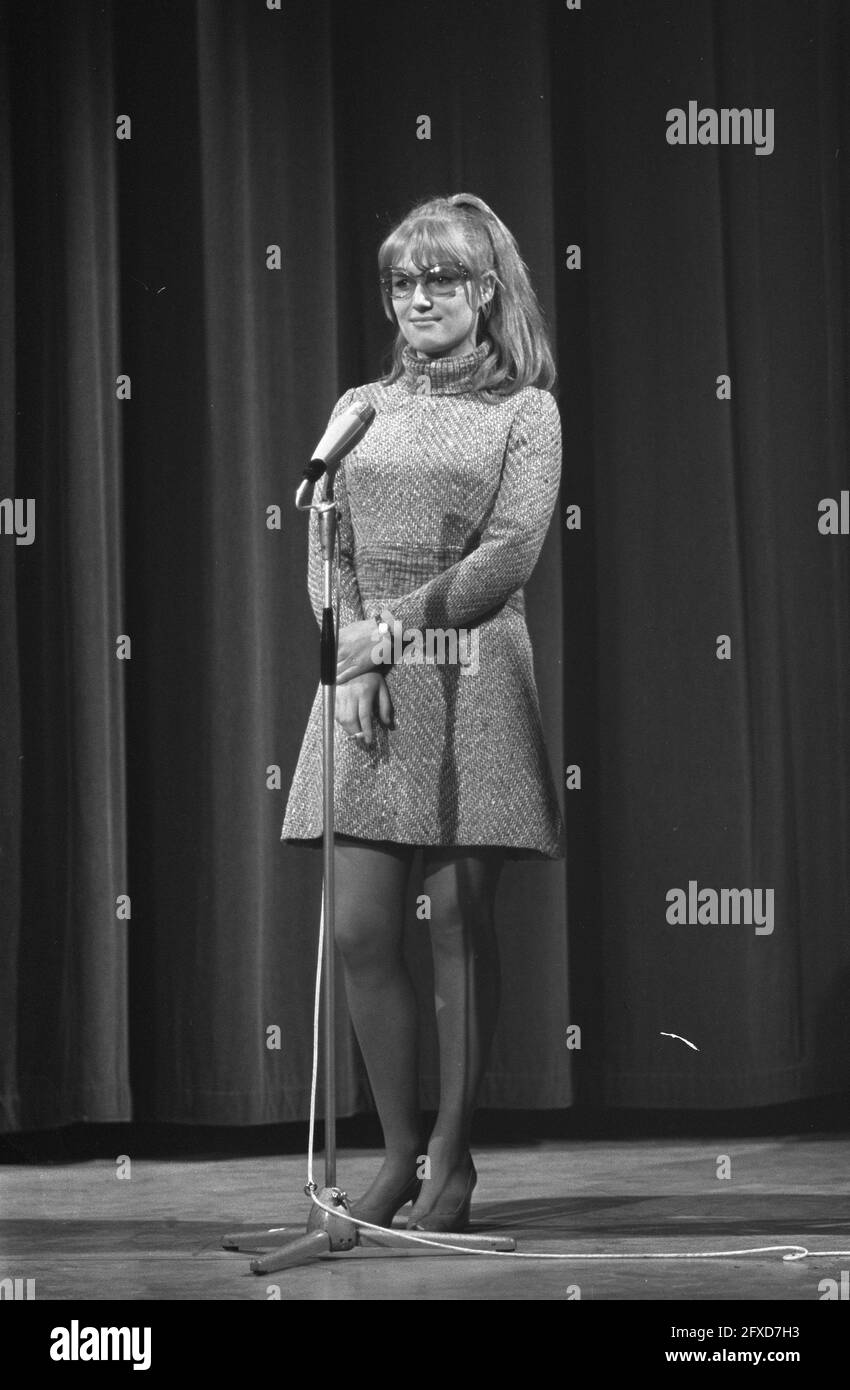 Presenter Annemarie Oster, March 6, 1969, Congress halls, rehearsals ...