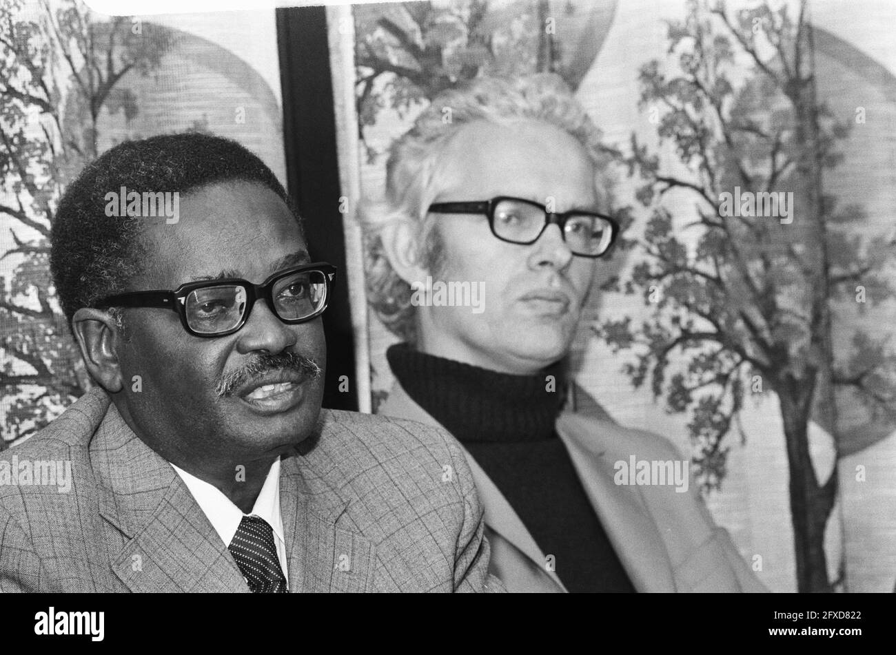 President MPLA, Mr. Neto received by Den Uyl; press conference Neto and ...