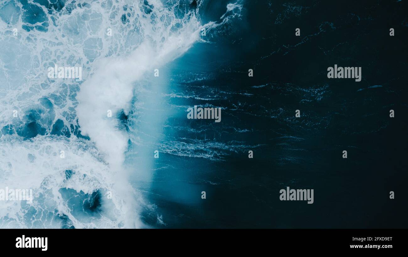 Overhead drone footage hi-res stock photography and images - Alamy