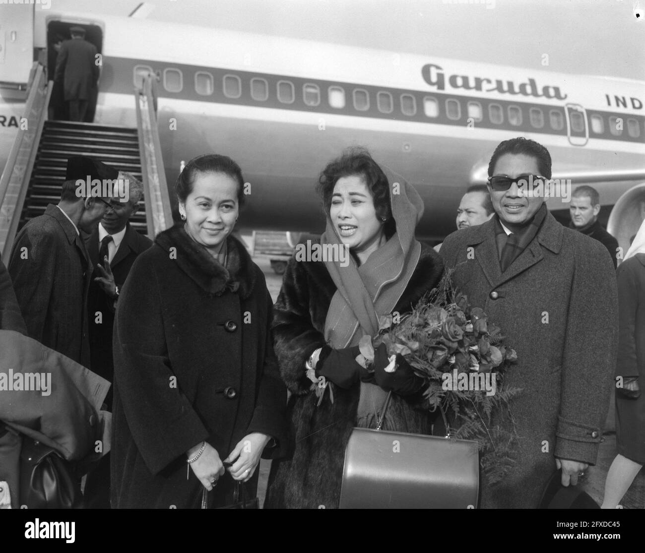 Soekarno, Fatmawati, 5 November 1966, arrival and departure, aircrafts ...