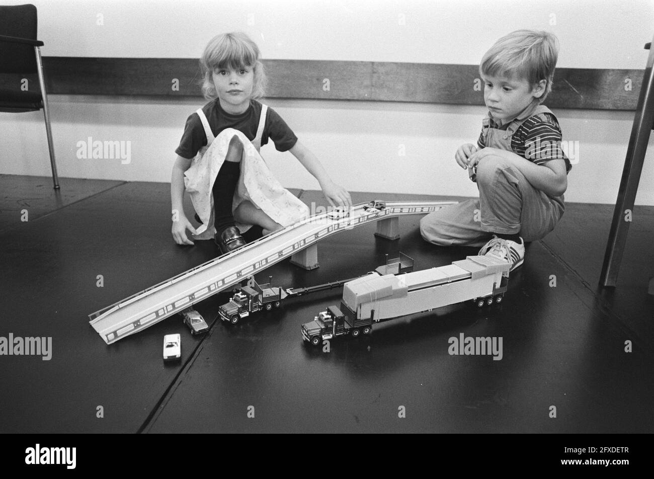 1982 toy hi-res stock photography and images - Alamy