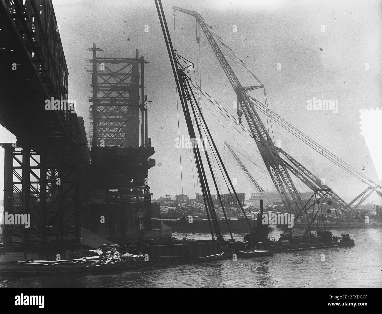 Railway bridge oosterbeek placement hi-res stock photography and images ...