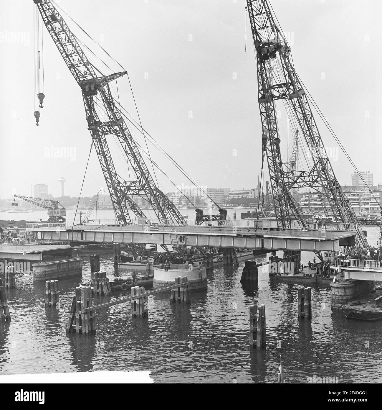 Railroad harbor bridge placed. Two floating gantries. Placing the ...