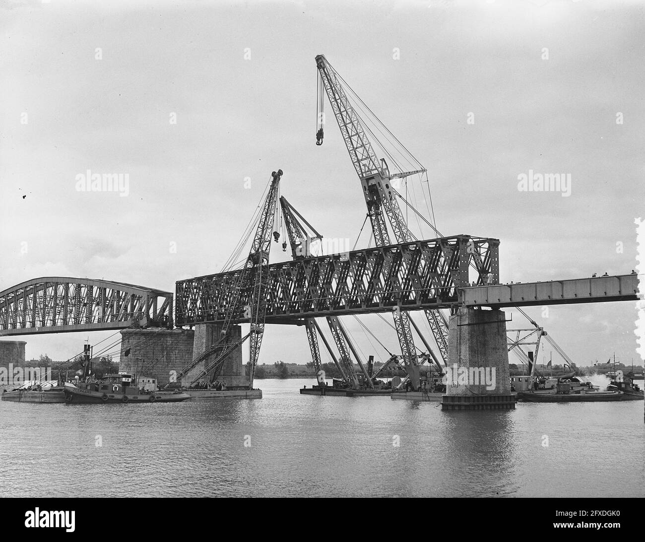 Dordrecht nijmegen railroad hi-res stock photography and images - Alamy