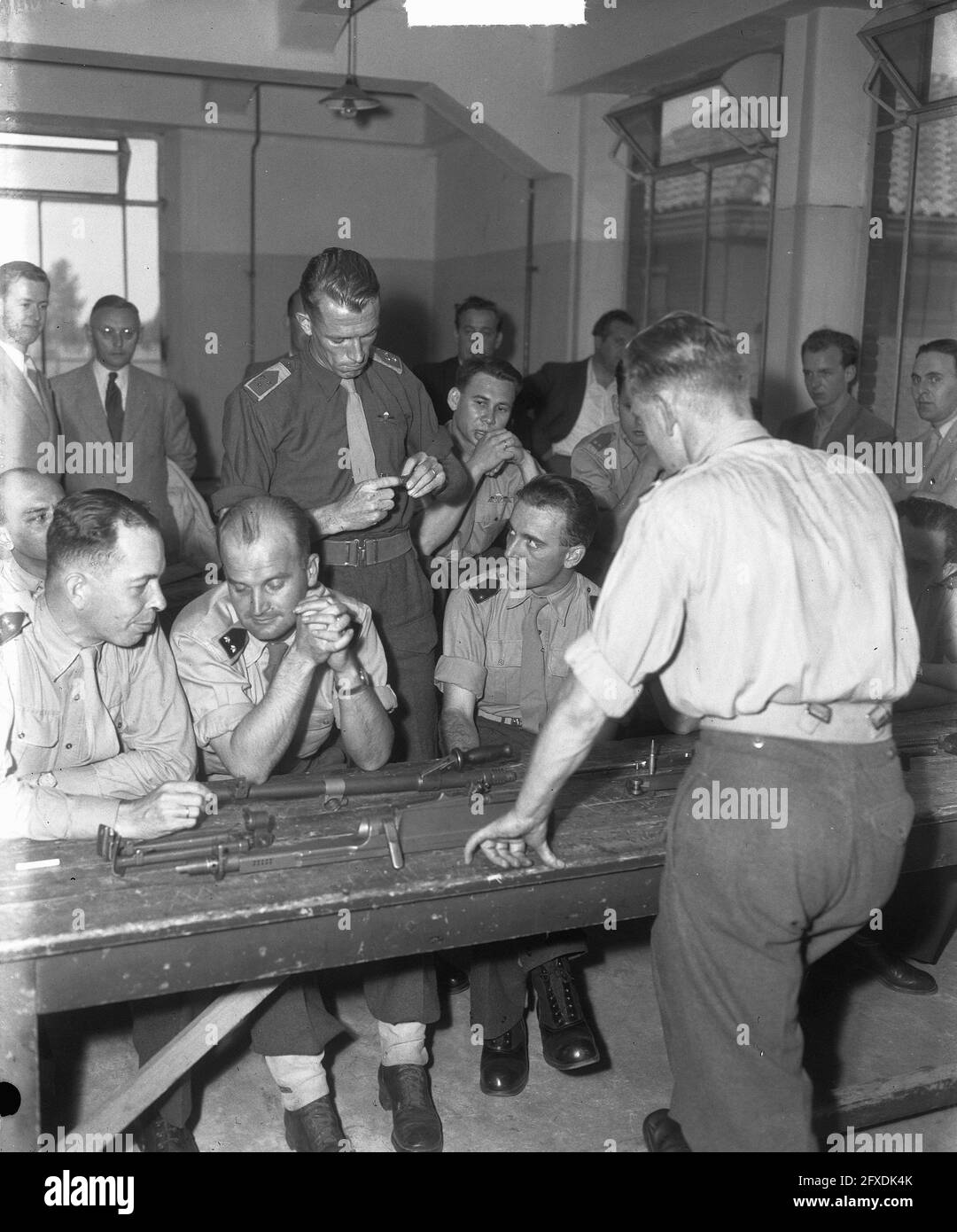 Knil military hi-res stock photography and images - Alamy