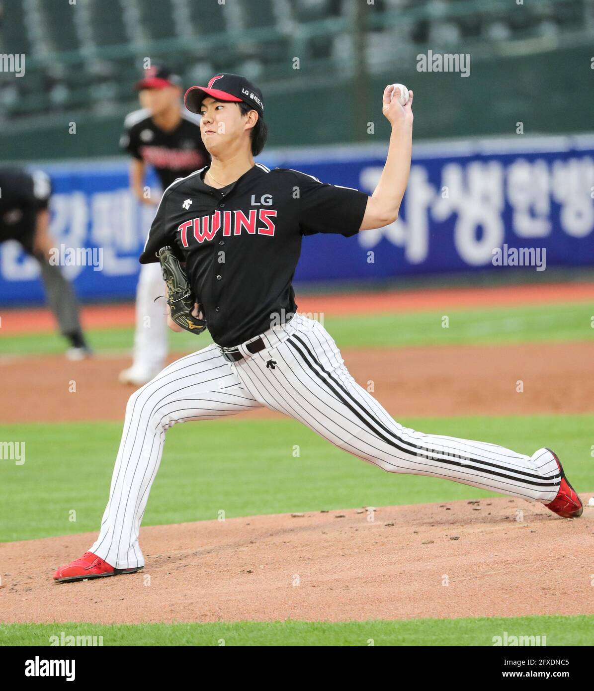 27th May, 2021. LG Twins' Lee Sang-young Lee Sang-young of the LG Twins ...
