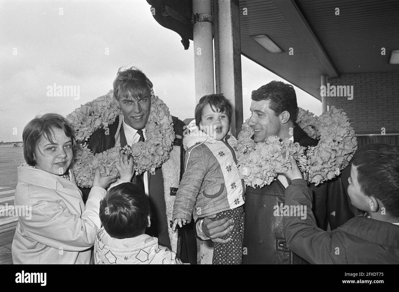 Arrival Ard Schenk and Kees Verkerk at Schiphol Airport, April 3, 1967 ...