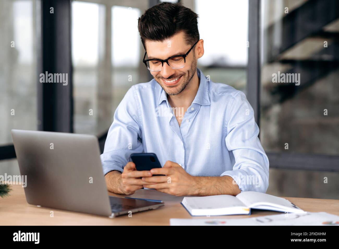 Chat client hi-res stock photography and images - Alamy