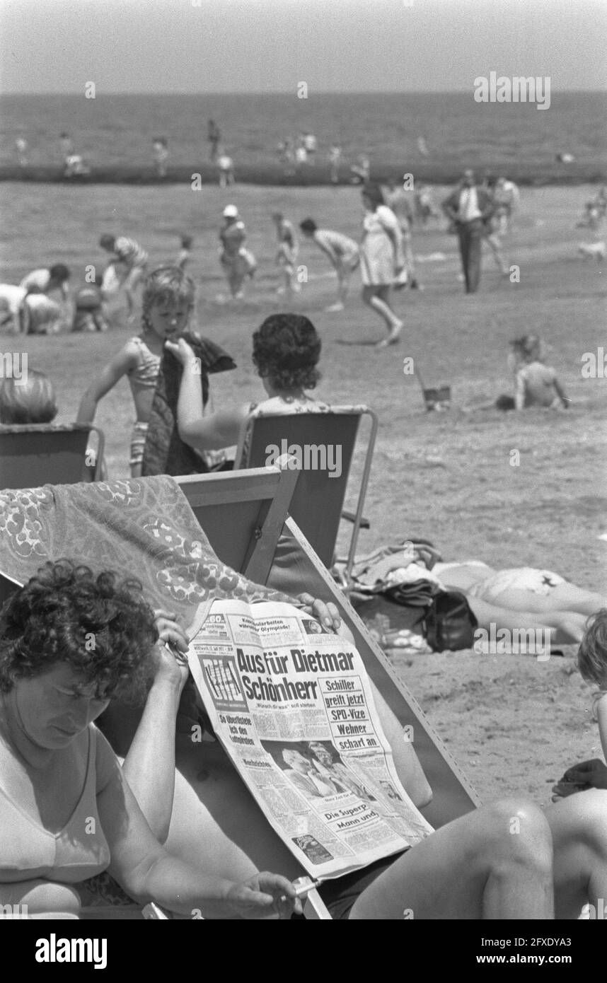 12 1972 High Resolution Stock Photography and Images - Alamy