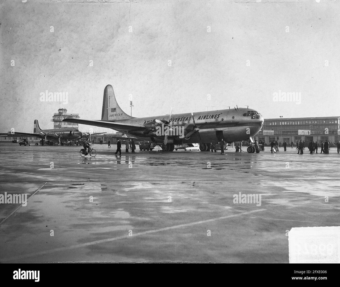 Schiphol airport 1950 hi-res stock photography and images - Alamy