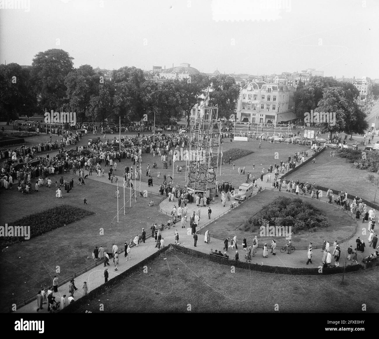 Student parties Amsterdam, June 20, 1952, Student parties, The ...