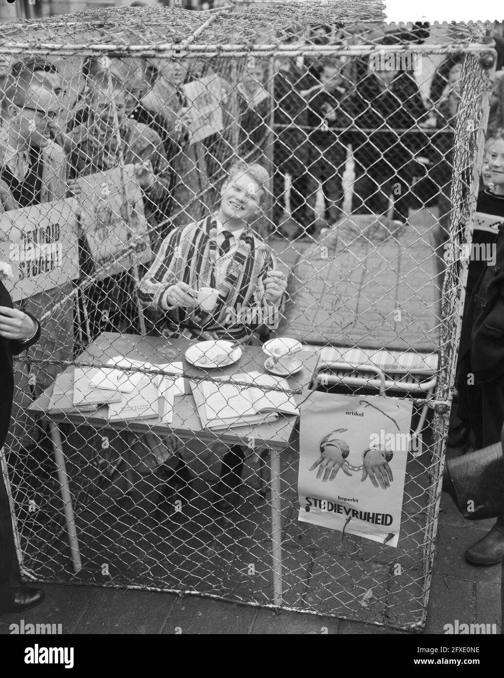 1960 student hi-res stock photography and images - Alamy