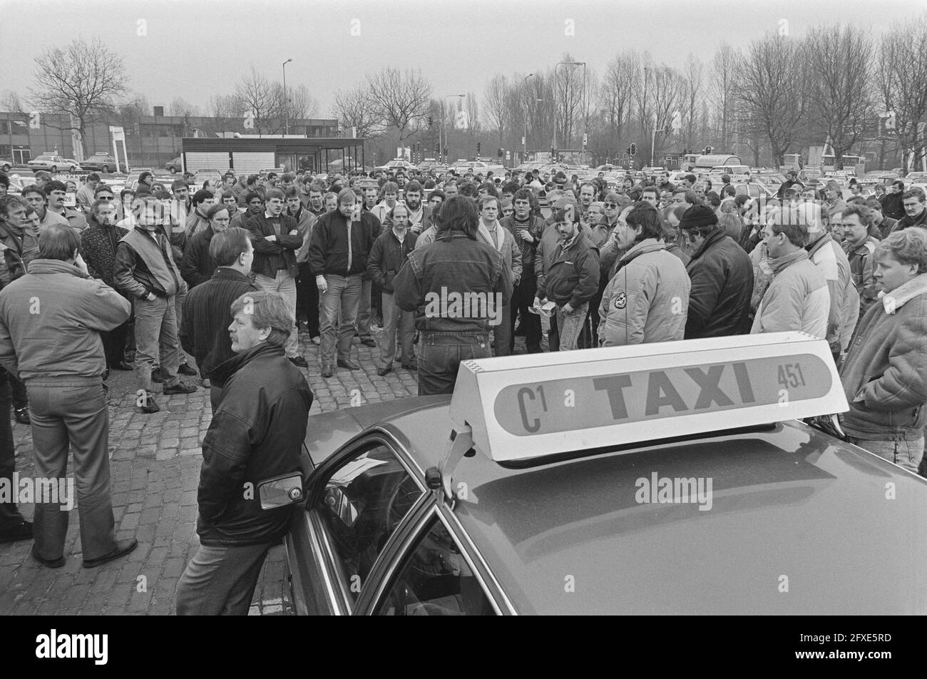 Amsterdam protest en masse Black and White Stock Photos & Images - Alamy